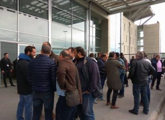 Αποδοκιμασίες έξω - «Γιούχες» μέσα στο AEL FC ARENA - larissanet.gr