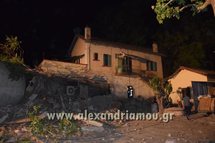 Εικόνες-σοκ από τον εκτροχιασμό του τρένου - Γκρέμισε σπίτι (ΦΩΤΟ ...
