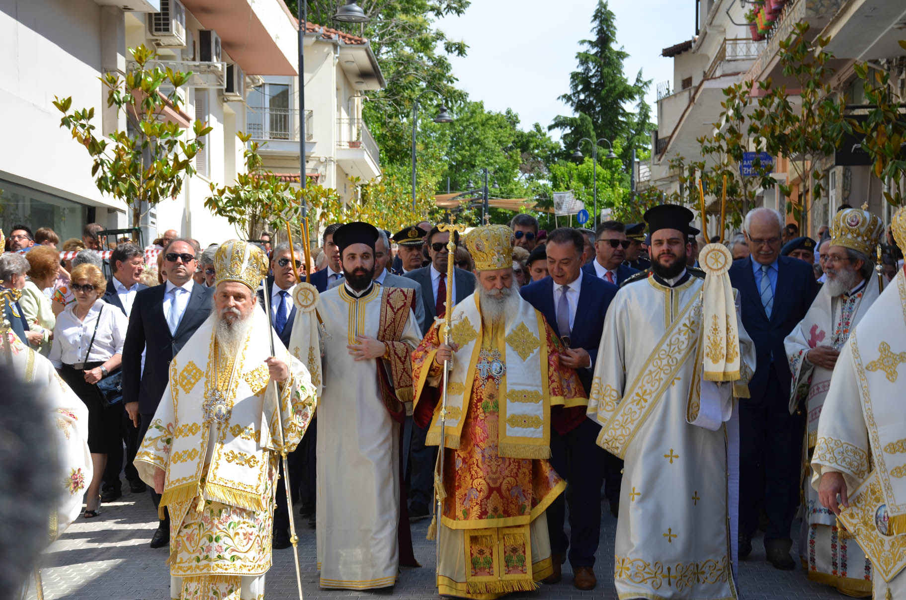 Κλικς από τον λαμπρό εορτασμό του Αγίου Αχιλλίου (ΦΩΤΟ) - larissanet.gr