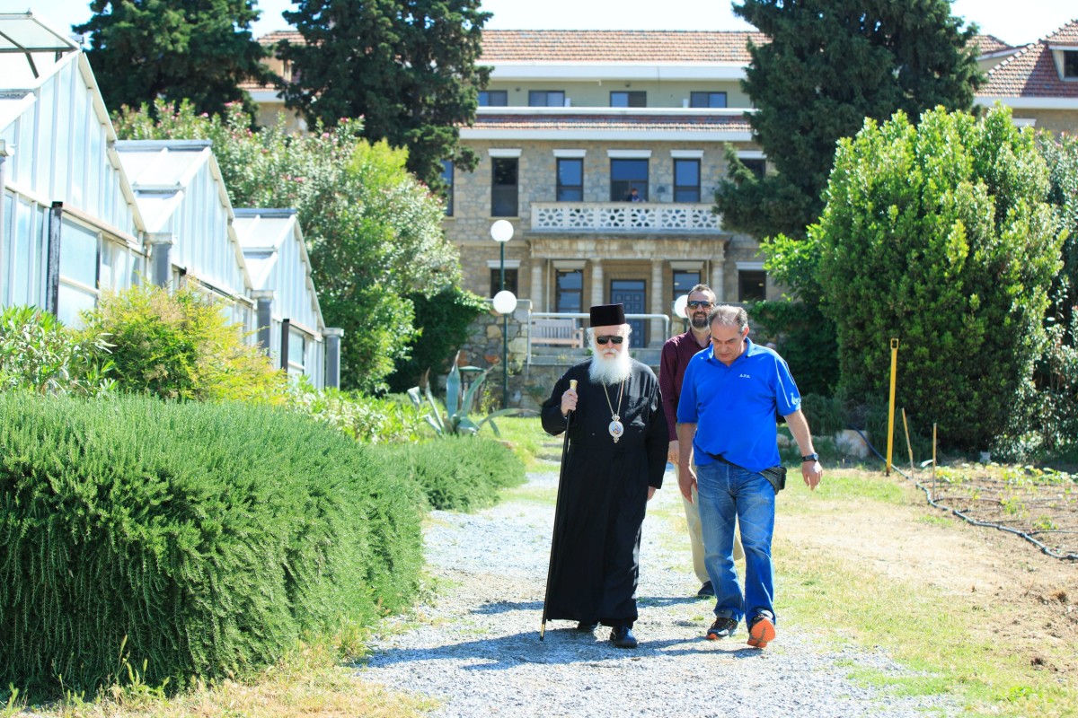 Στην Αμερικανική Γεωργική Σχολή ο Αρχιεπίσκοπος Αλβανίας Αναστάσιος ...