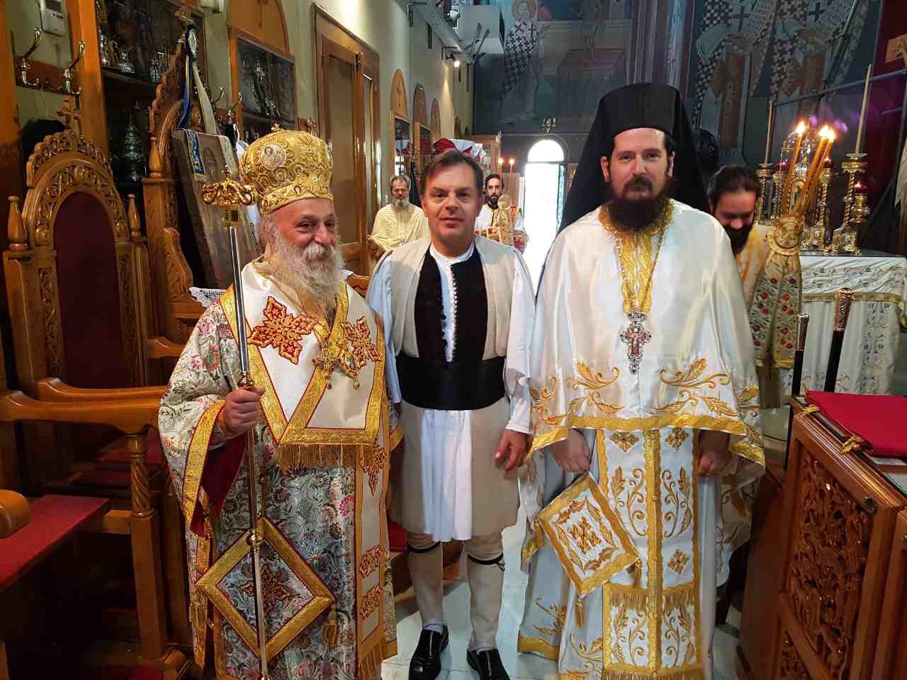 Στον Άγιο Αχίλλιο εκκλησιάστηκαν οι Βλάχοι (ΦΩΤΟ) - larissanet.gr