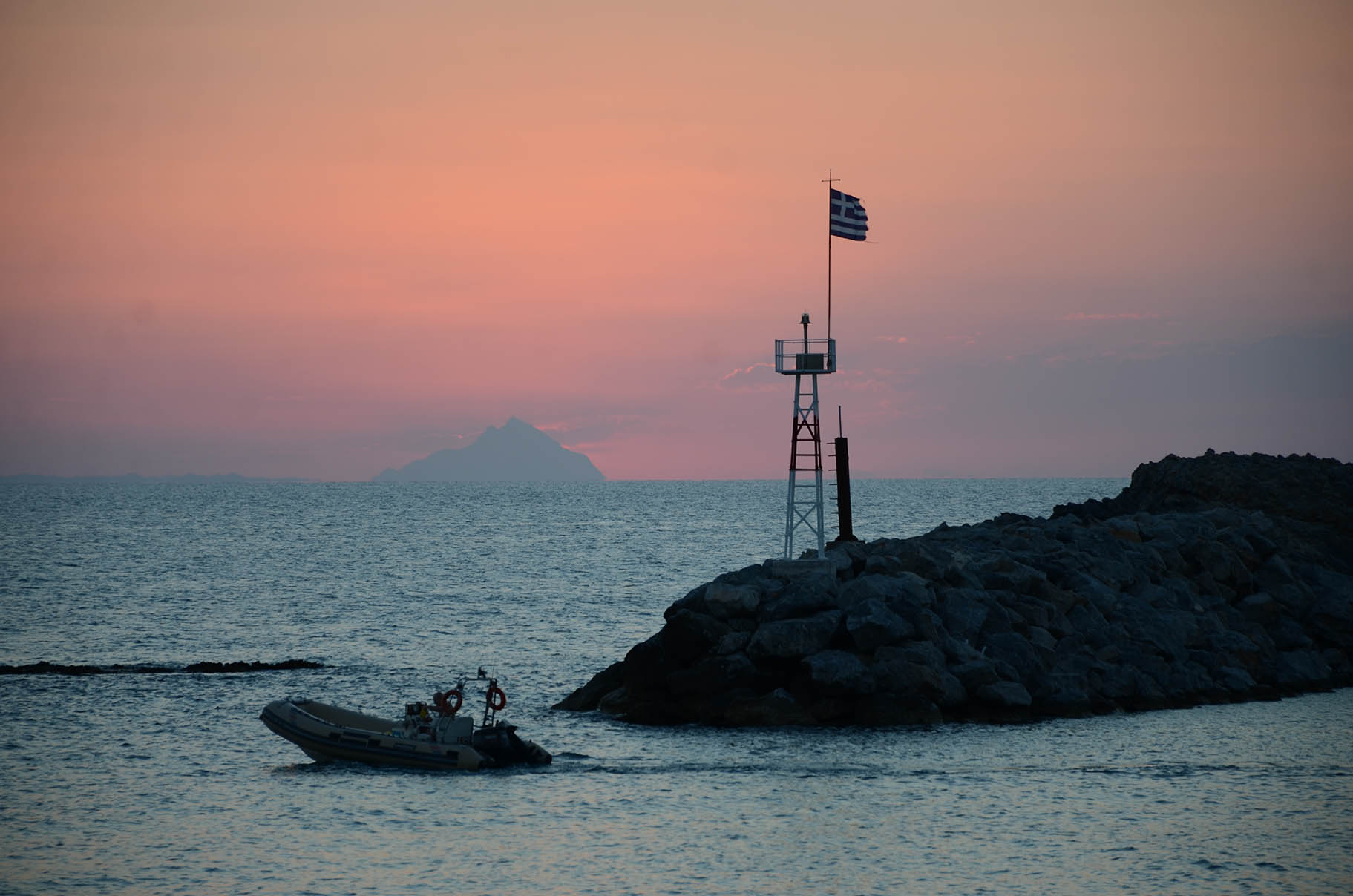 Όταν χαράζει στο Αιγαίο – ΦΩΤΟ από τα παράλια ν. Λάρισας - larissanet.gr