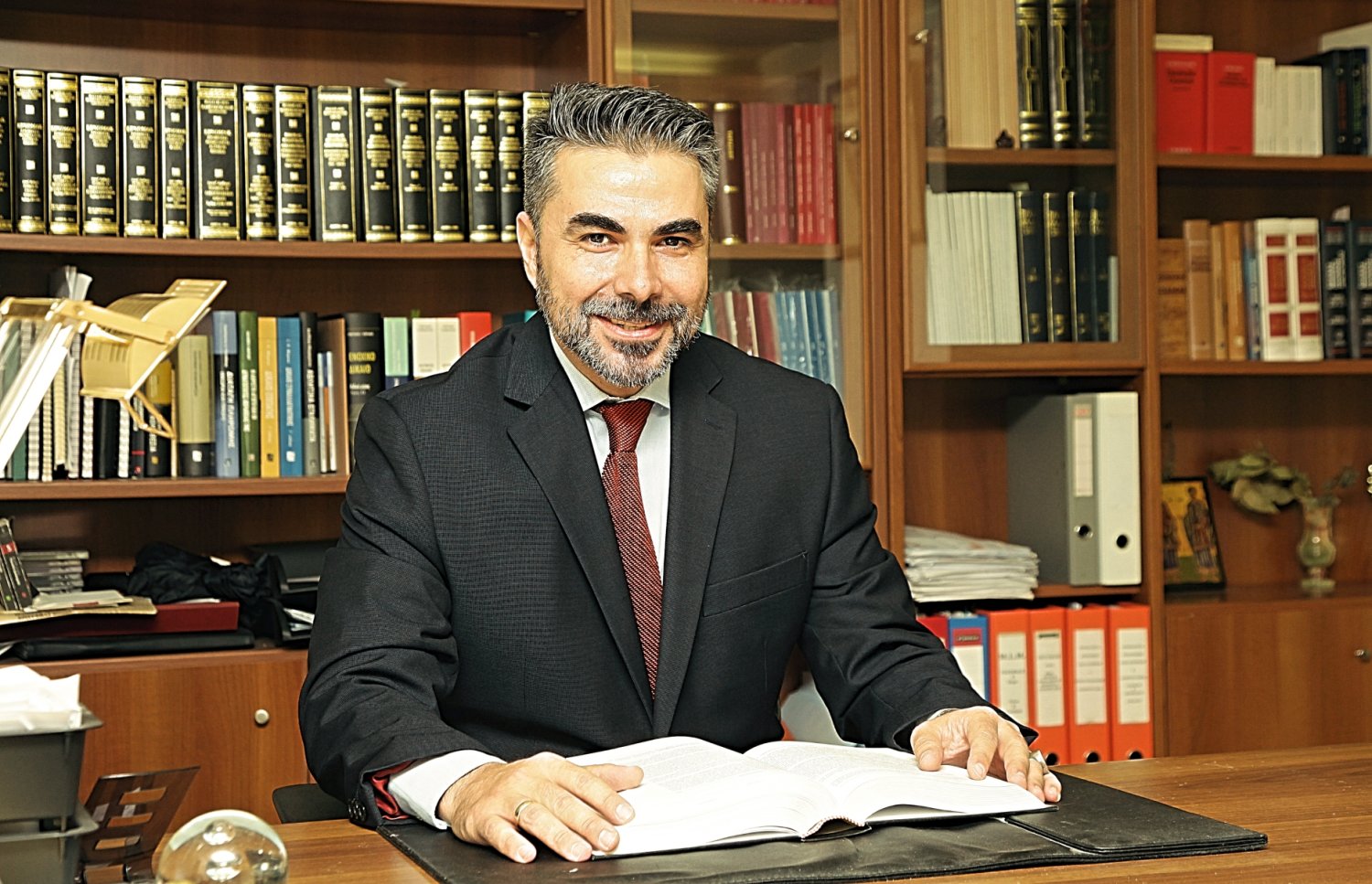Γραβάνης: Ξεκάθαρα τα διλήμματα για τον Λαρισαίο δικηγόρο - larissanet.gr