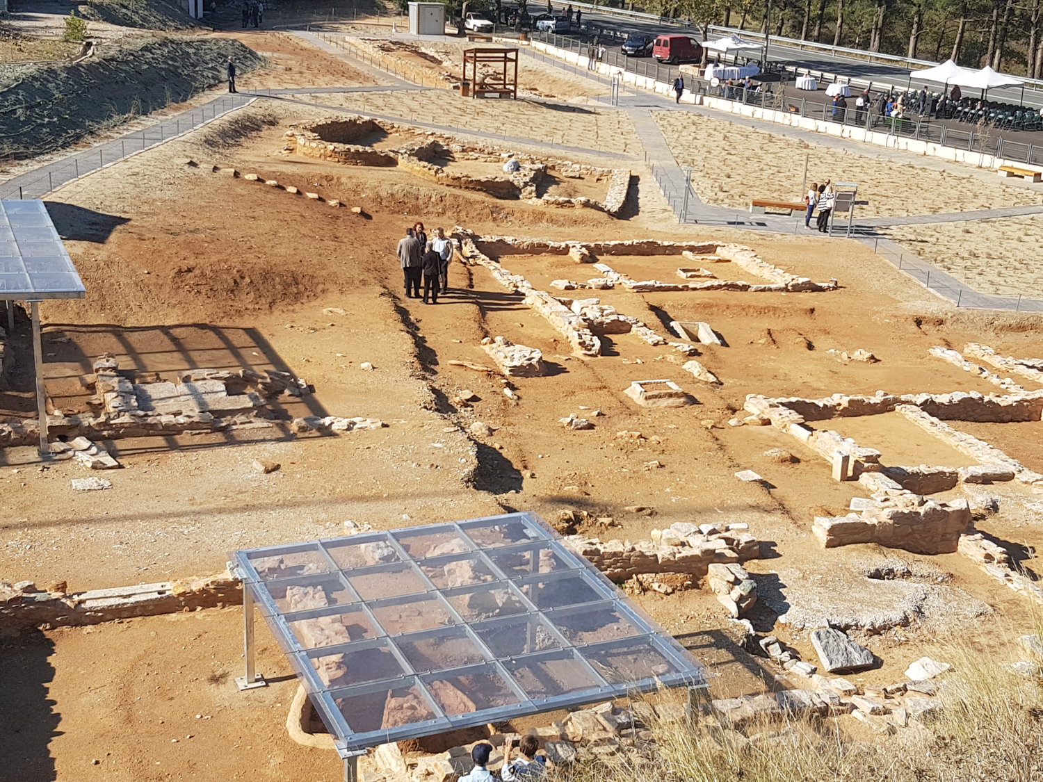 Εντυπωσιακές εικόνες από τον αρχαιολογικό χώρο στα Τέμπη - larissanet.gr