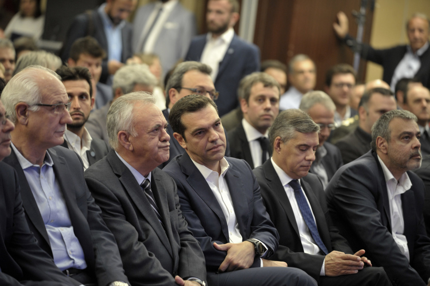 Media: Απολύσεις και fake news - larissanet.gr