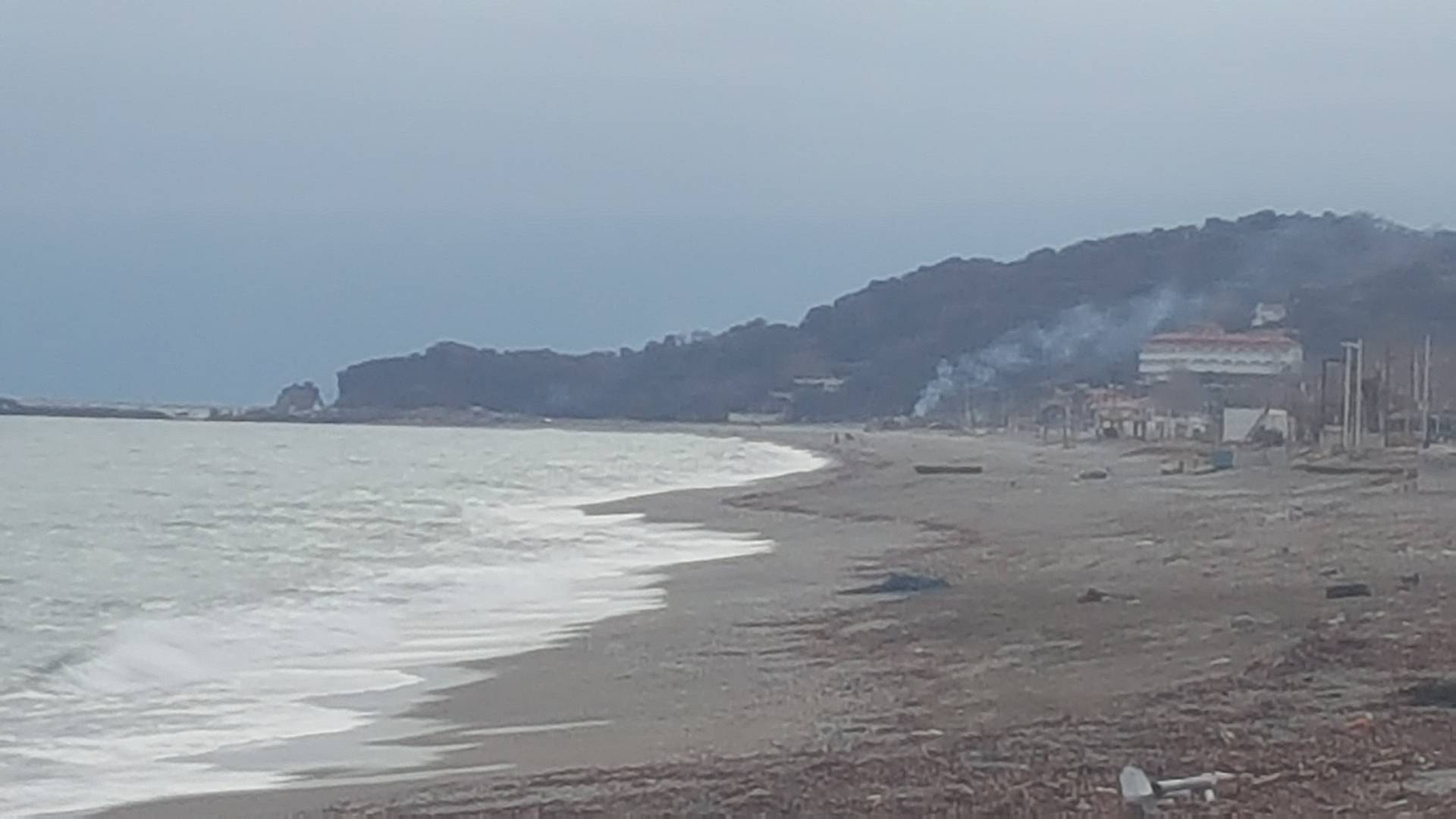 Χειμωνιάτικες εικόνες από τα παράλια του ν. Λάρισας (φωτ.) - larissanet.gr