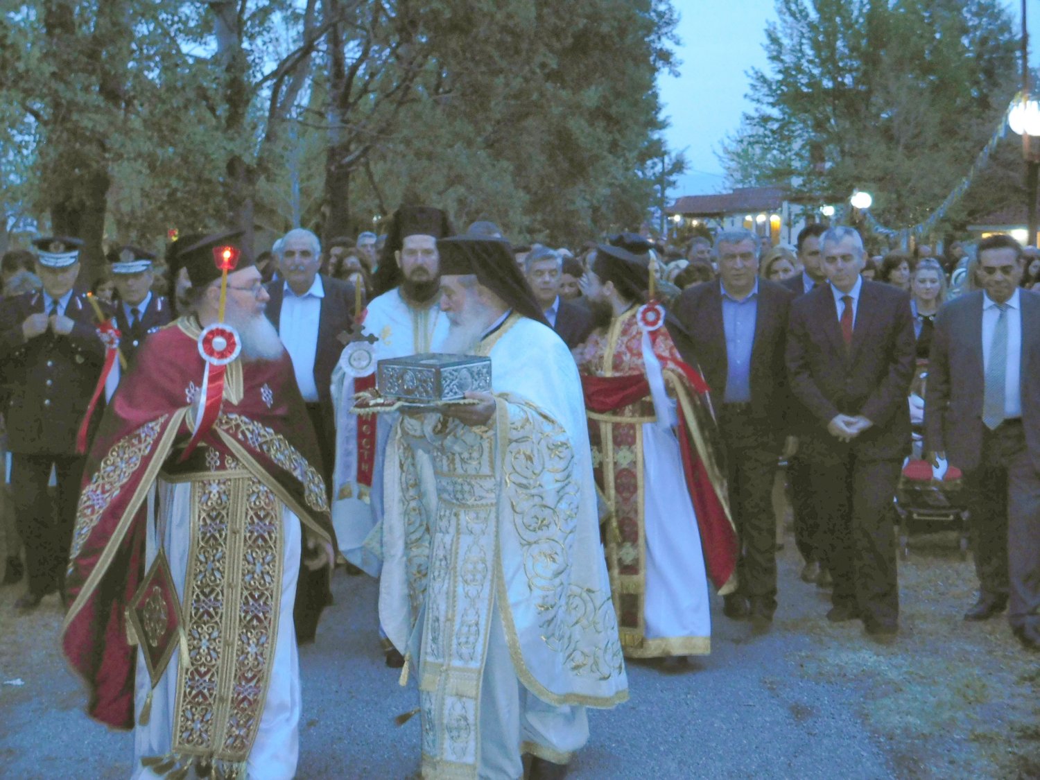 Πλήθος πιστών στο Ομορφοχώρι (φωτ.) - larissanet.gr