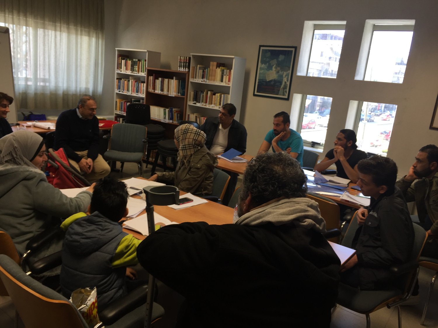 Λάρισα: Πρόσφυγες μαθαίνουν την ελληνική γλώσσα - larissanet.gr