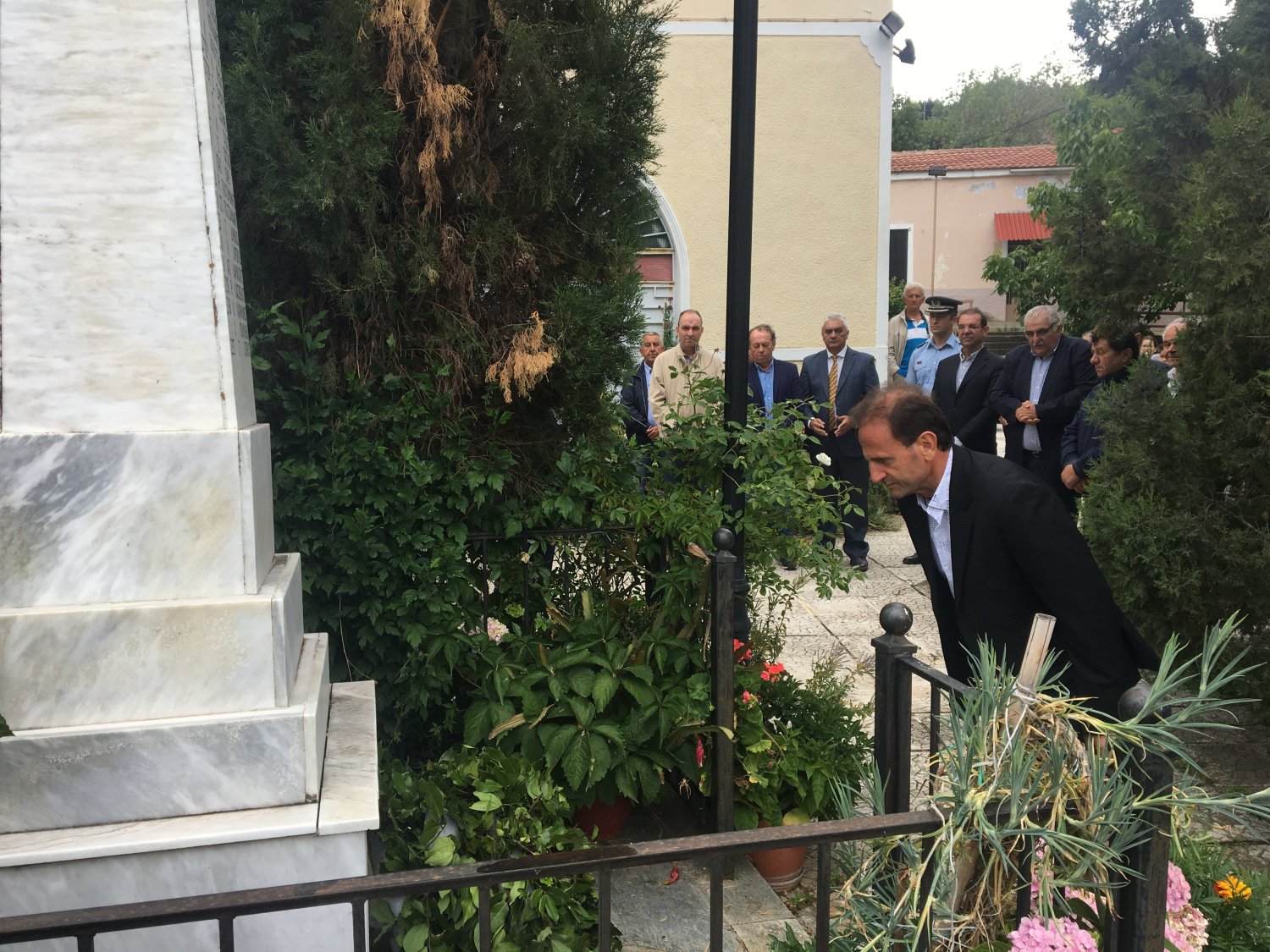 Μνημόσυνο για τους πεσόντες ήρωες στη Σπηλιά Δ. Τεμπών (φωτ ...