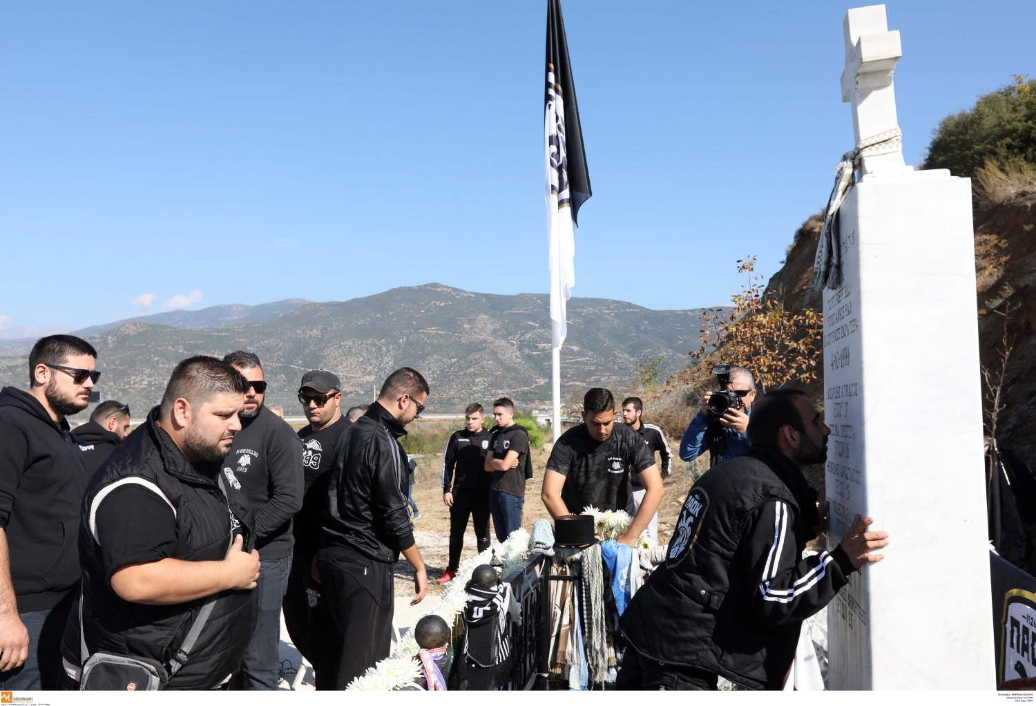 Μνημόσυνο για τους αδικοχαμένους φιλάθλους του ΠΑΟΚ στα Τέμπη (φωτ ...