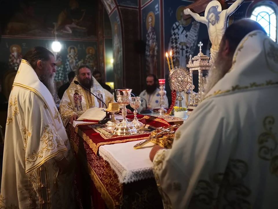 Τα Τρίκαλα τίμησαν τους εν Τρίκκη Αγίους - larissanet.gr