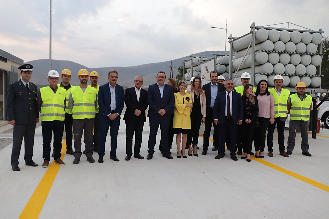 Εγκαινιάστηκε ο πρώτος σταθμός αποσυμπίεσης φυσικού αερίου στον Τύρναβο ...