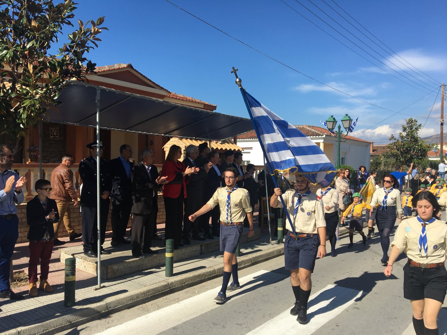 Σε Μακρυχώρι και Συκούριο ο δήμαρχος Τεμπών Κ. Κολλάτος για την 28η ...