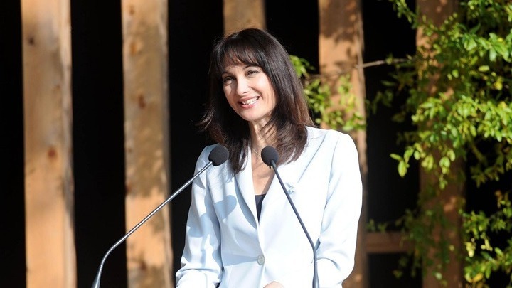 Xenia: Εγκαίνια της έκθεσης από την Έλενα Κουντουρά - larissanet.gr