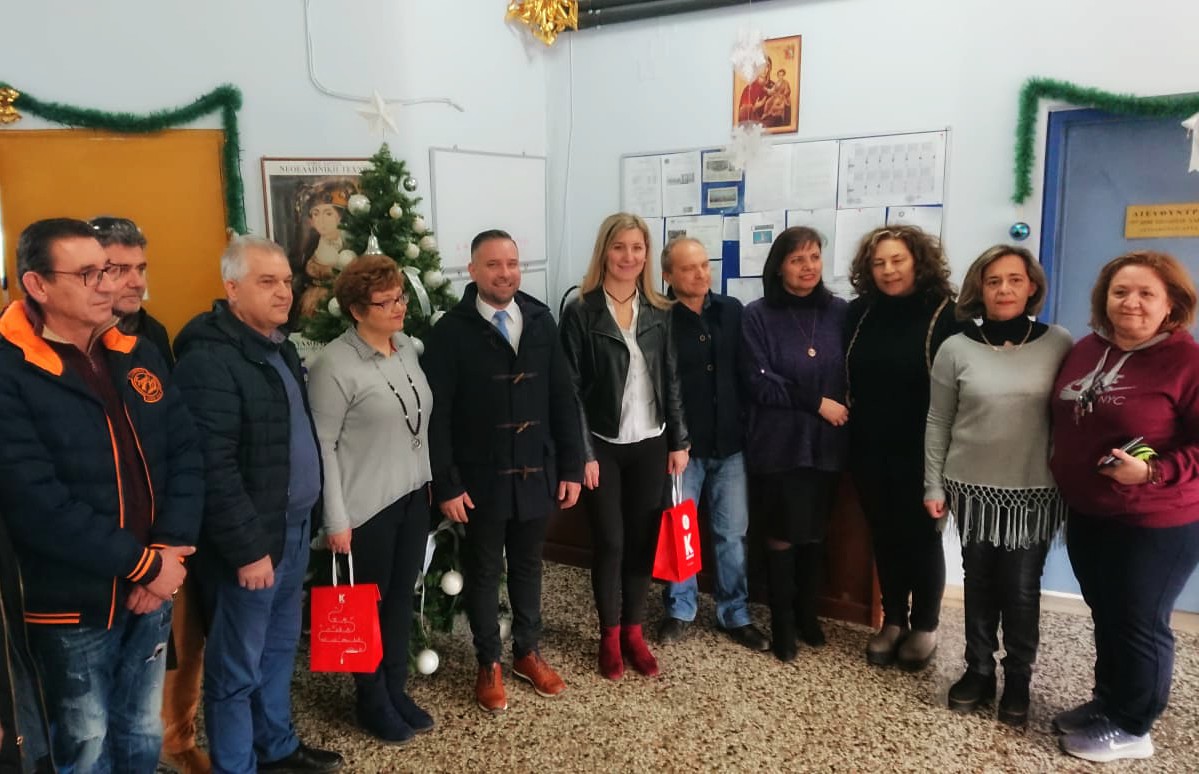 Η δωρεά Κατσιαντώνη στο 19ο και 24ο Δημοτικό Σχολείο Λάρισας ...
