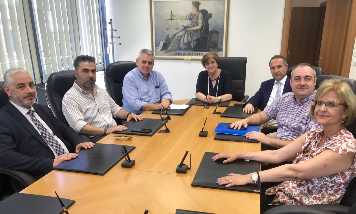 Ευχαριστίες Δικηγορικού Συλλόγου σε Μάξιμο - larissanet.gr