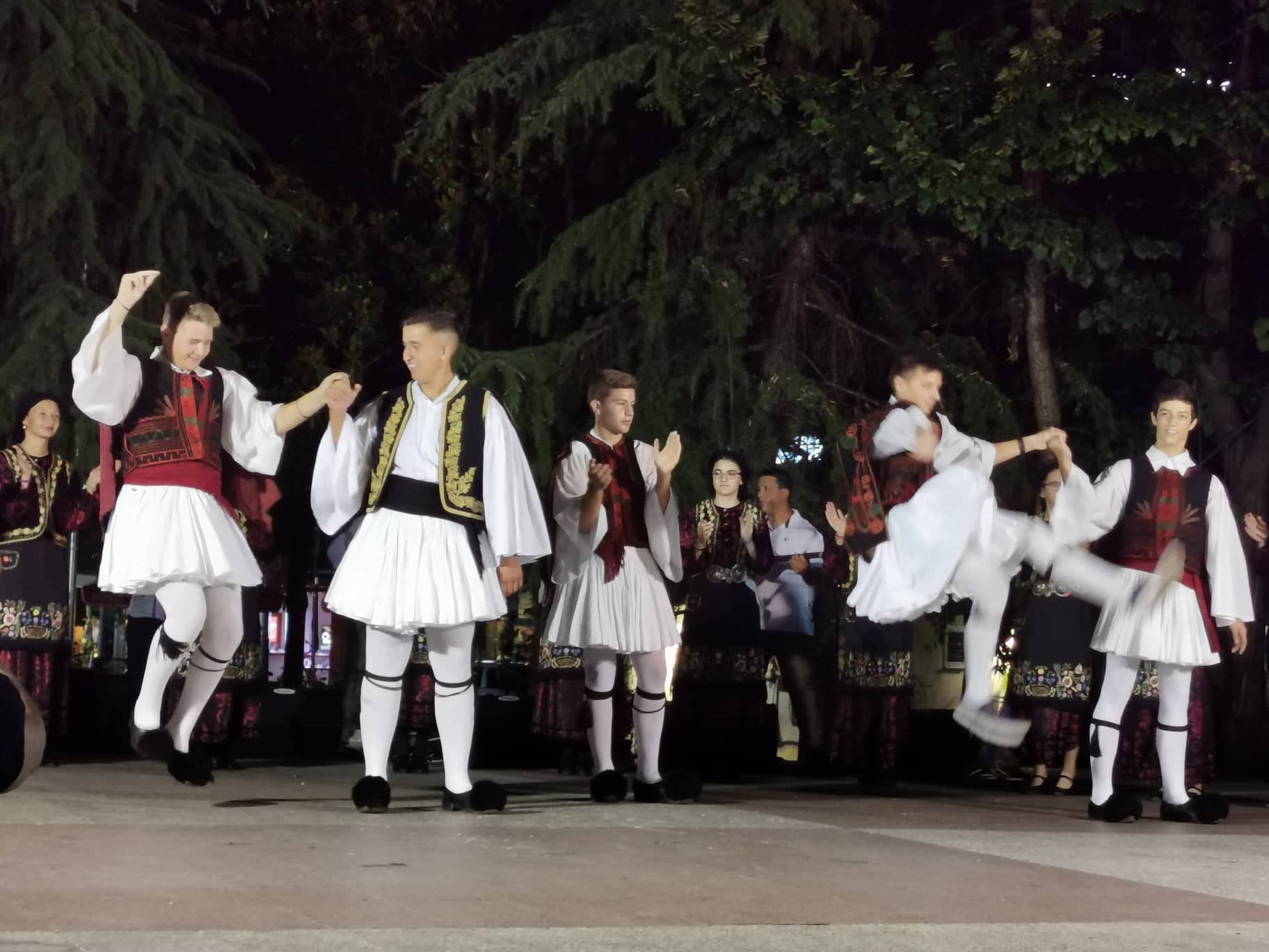 Κλικς από το 4ο Φεστιβάλ Παραδοσιακών Χορών στη Λάρισα - larissanet.gr
