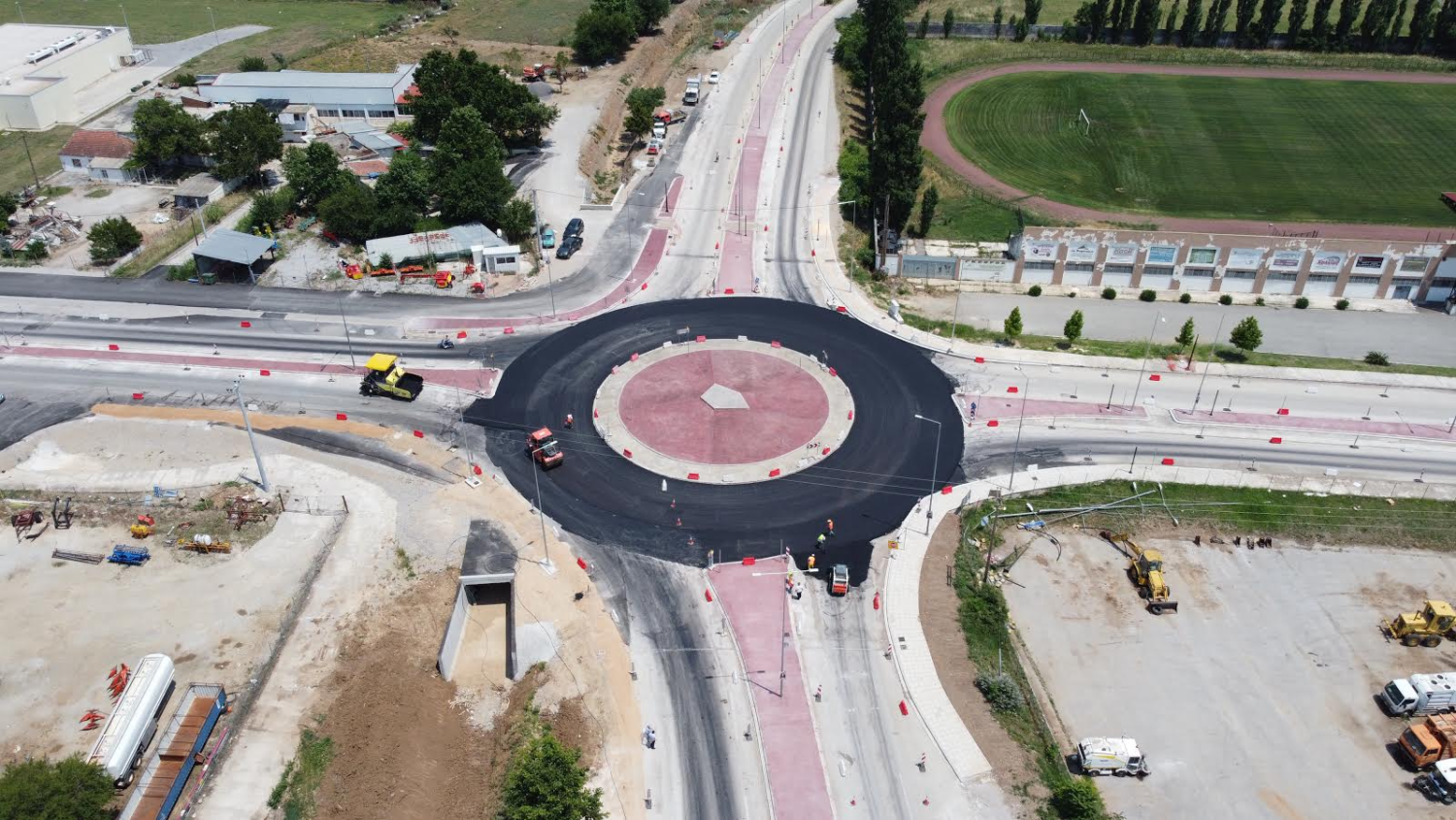 Έτοιμος ο κυκλικός κόμβος στην είσοδο των Φαρσάλων (φωτ.) - larissanet.gr