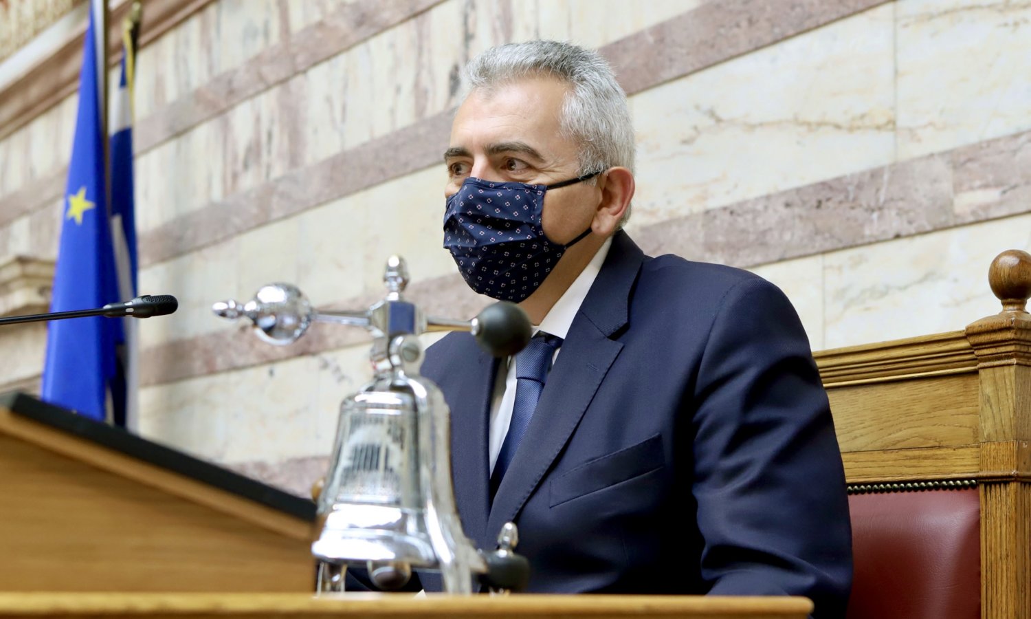 Πώς αντέδρασε ο Μάξιμος στον σεισμό ενώ προήδρευε στη Βουλή ...
