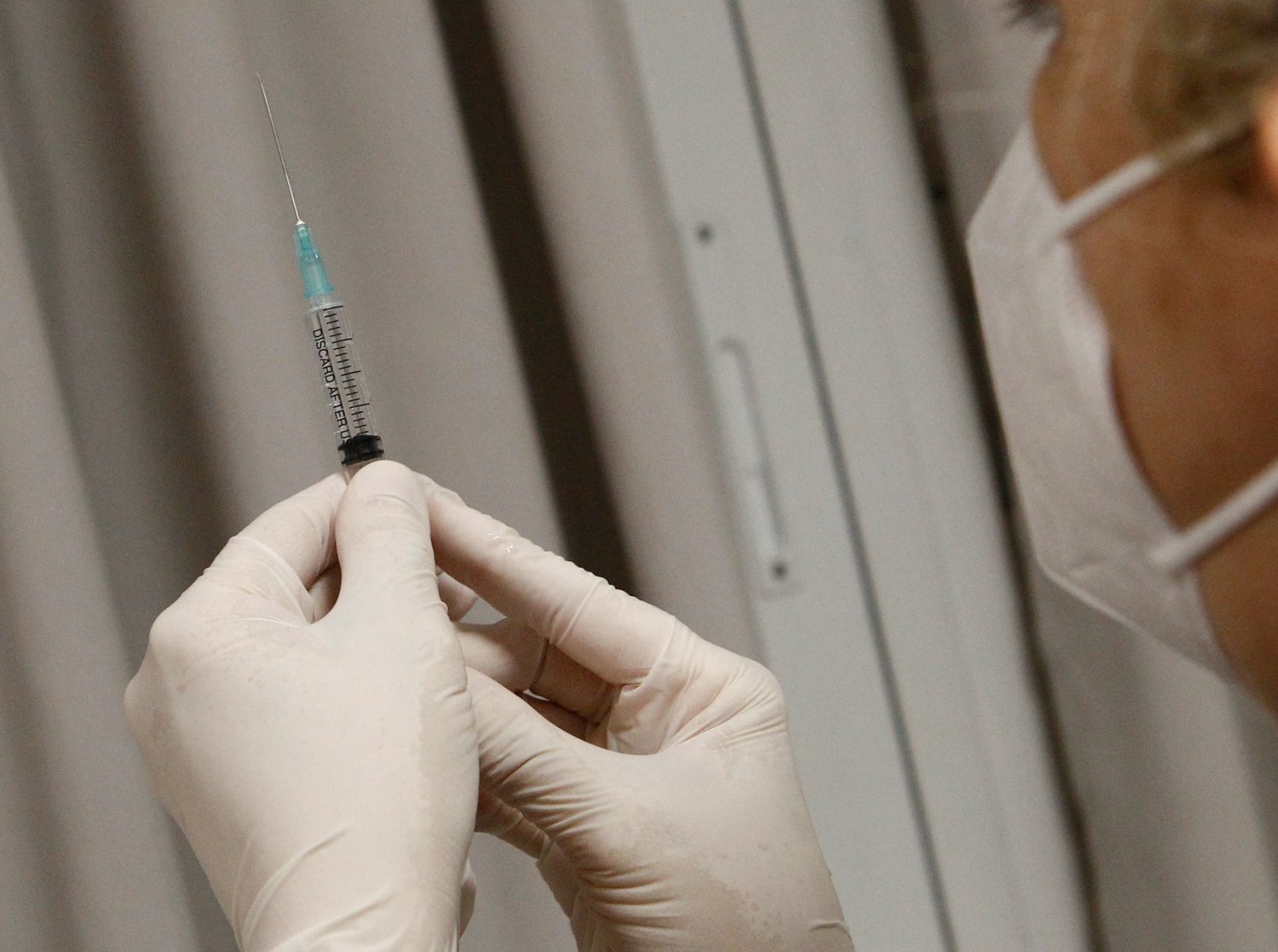 Χρηστικός οδηγός για τον εμβολιασμό: Βήμα-βήμα η διαδικασία των ...