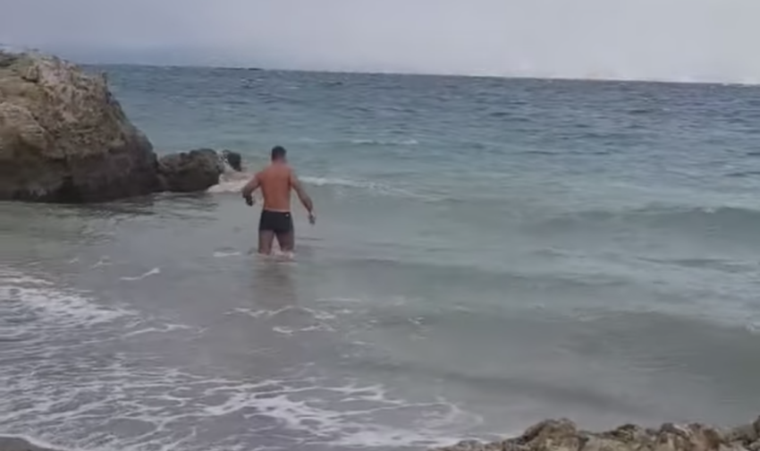 Χειμερινός κολυμβητής κόβει την ανάσα..!(βίντεο) - larissanet.gr