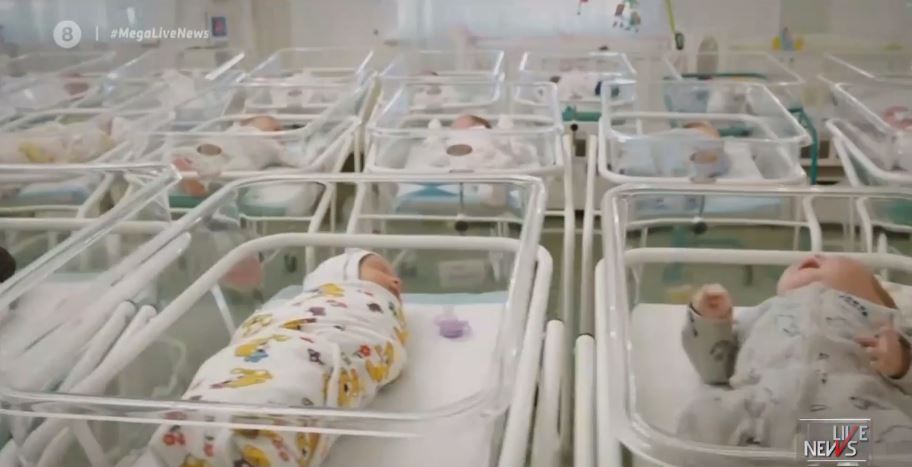 Στο νοσοκομείο με κορωνοϊό νεογέννητα δίδυμα – Πώς κόλλησαν μέσα από το ...