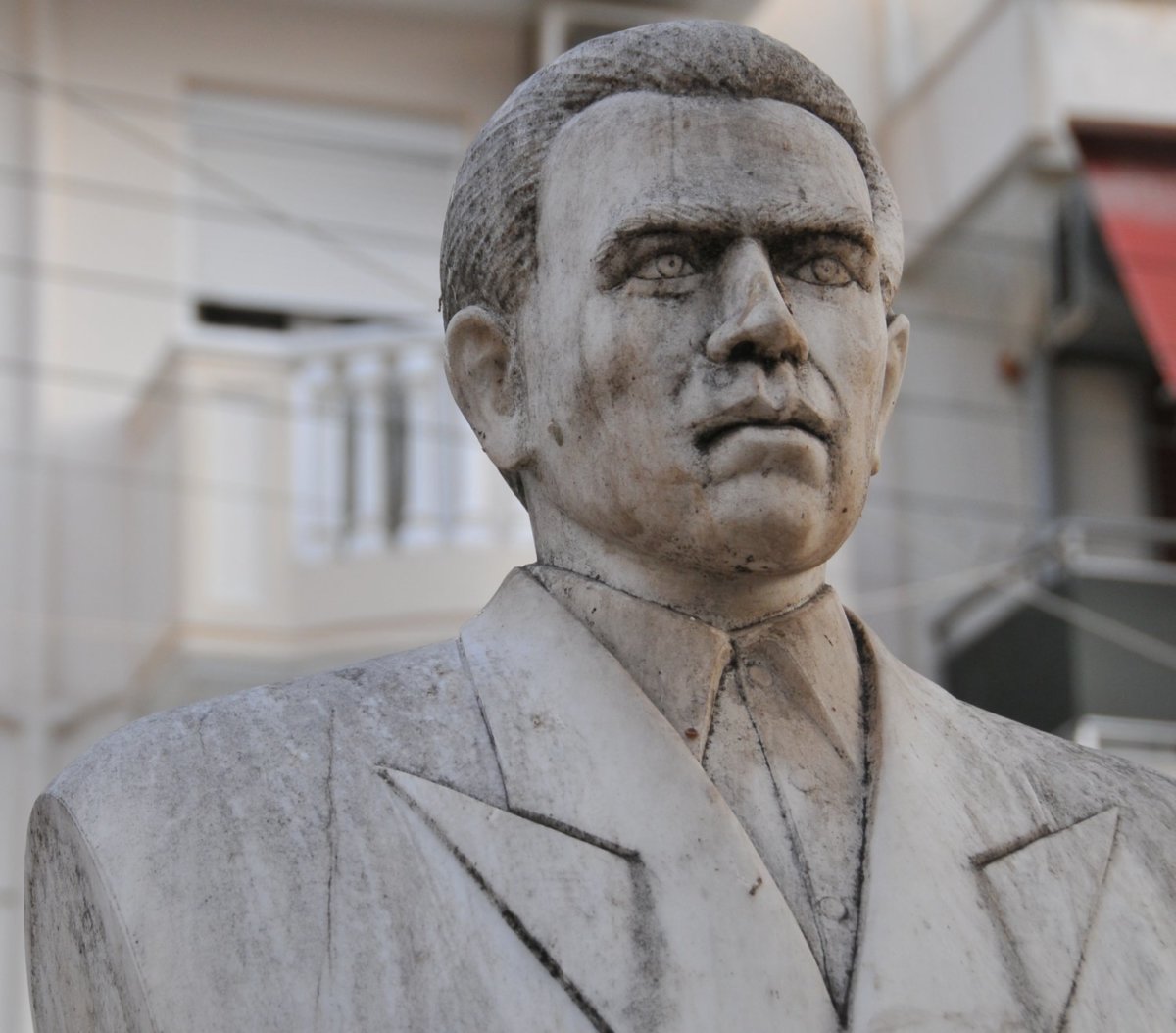 Ο γλύπτης Κώστας Νταής και τα υπαίθρια γλυπτά έργα του στη Λάρισα ...