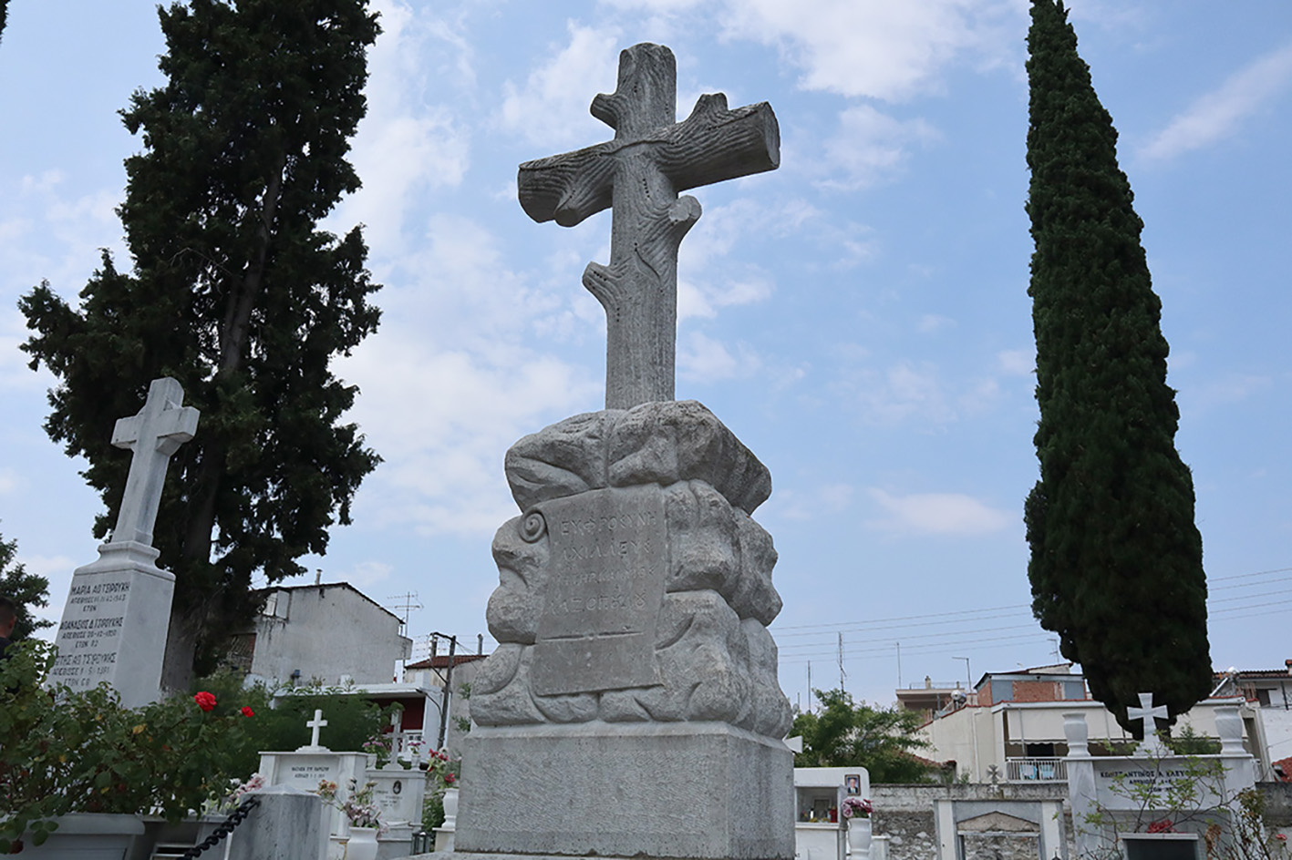Τα παλιά νεκροταφεία και τα σχέδια ανάπλασης - larissanet.gr