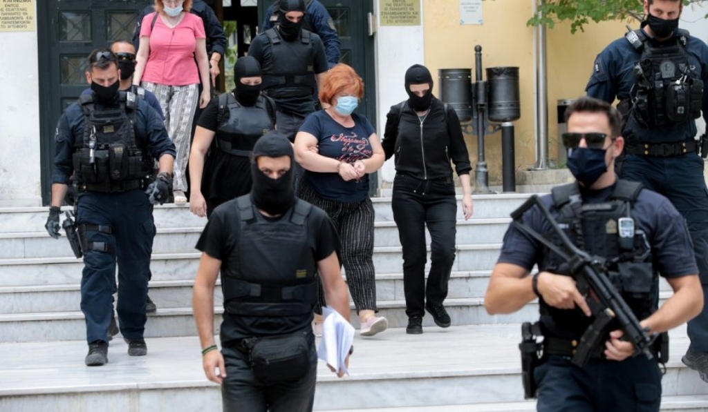 Χρήστος Παππάς: «Δεν ήθελα να του κλείσω την πόρτα», λέει η 52χρονη ...
