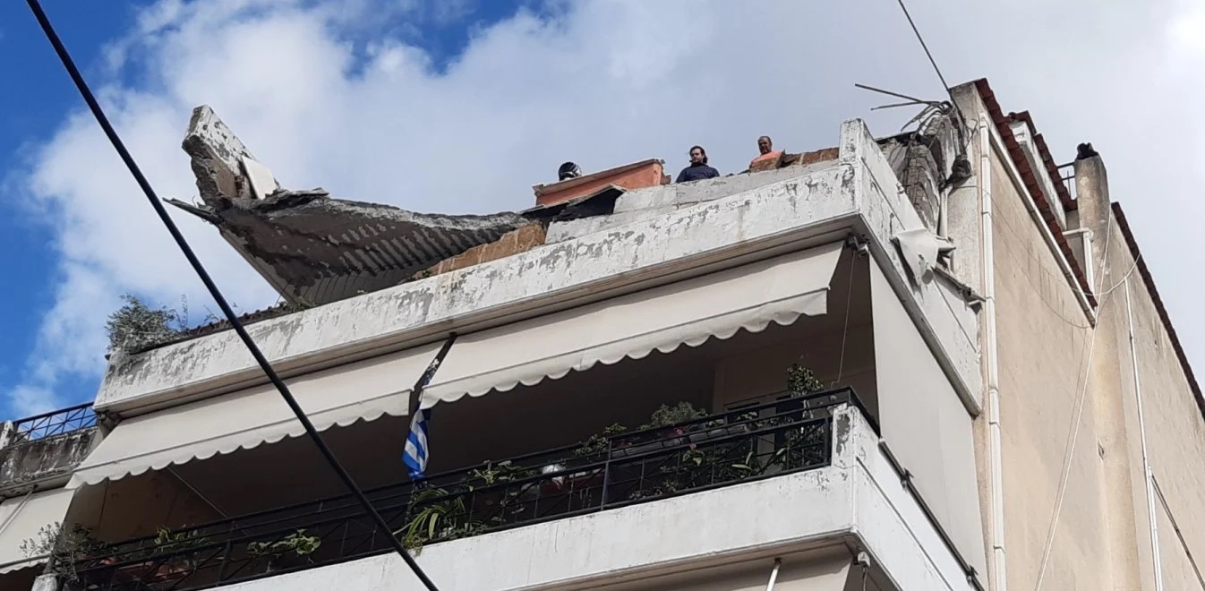 Χαλάνδρι: Συγκλονιστικές εικόνες από το μπαλκόνι της πολυώροφης ...