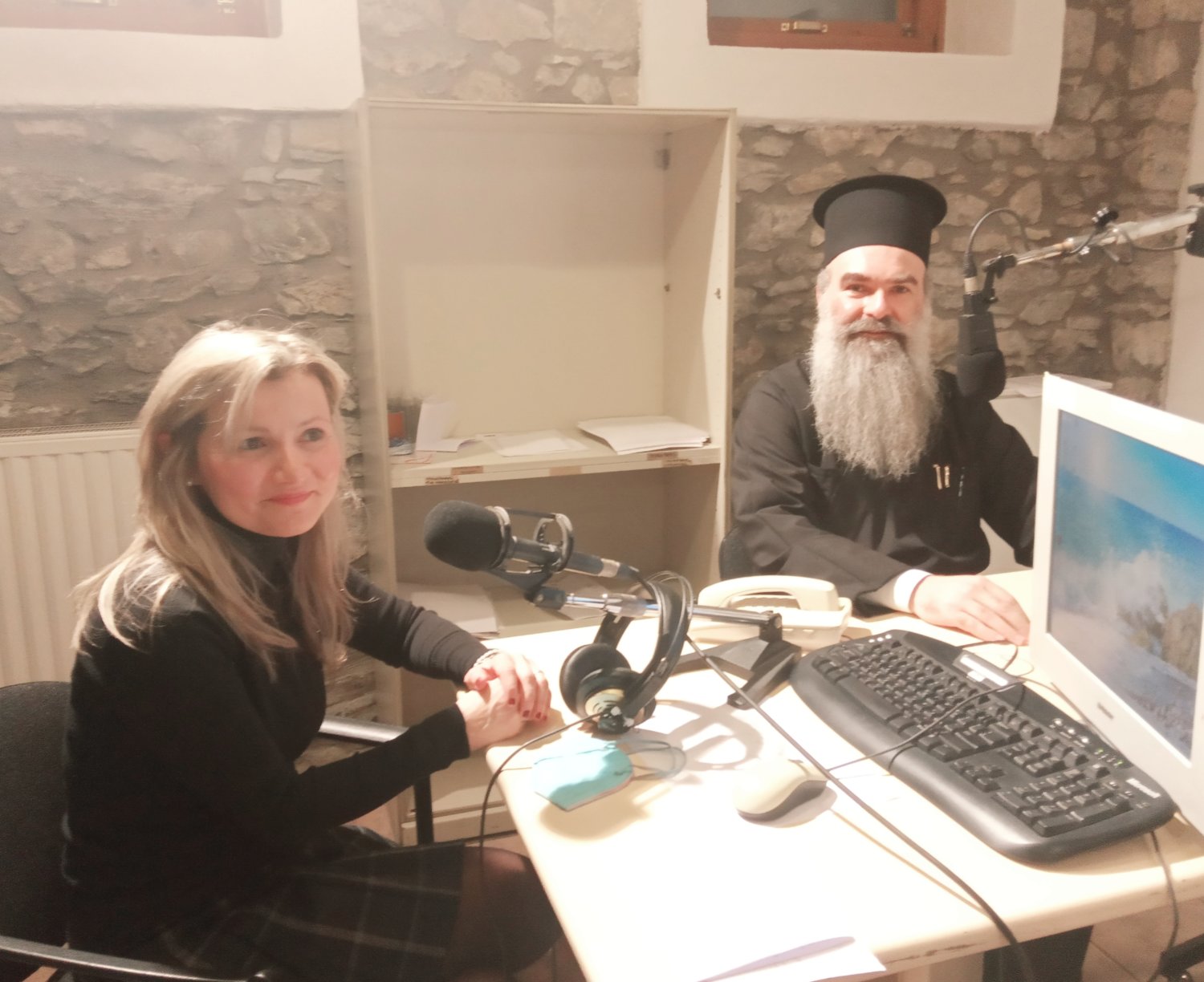 Στο Δημοτικό Ραδιόφωνο Λάρισας ο Μητροπολίτης Ελασσώνος Χαρίτων ...
