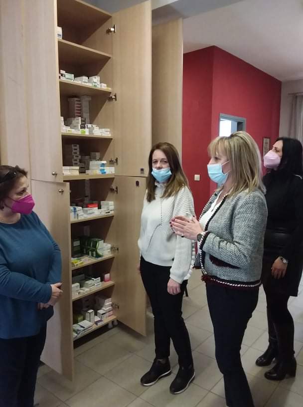 Δωρεά φαρμάκων από το Κοινωνικό Φαρμακείο του Δήμου Λαρισαίων ...