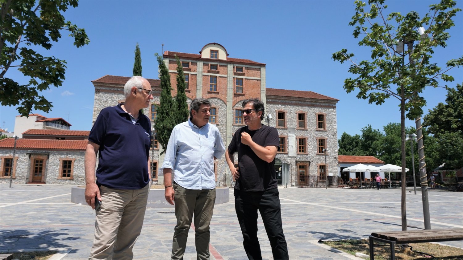 Ο Θανάσης Παπακωνσταντίνου στηρίζει την καμπάνια του Δ. Λαρισαίων με ...