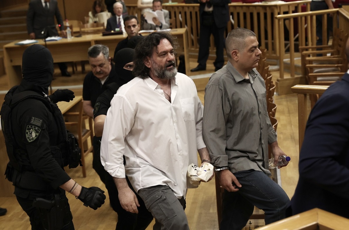 Ένταση στη δίκη της Χρυσής Αυγής στο Εφετείο – Αποβλήθηκε ο Γιάννης ...