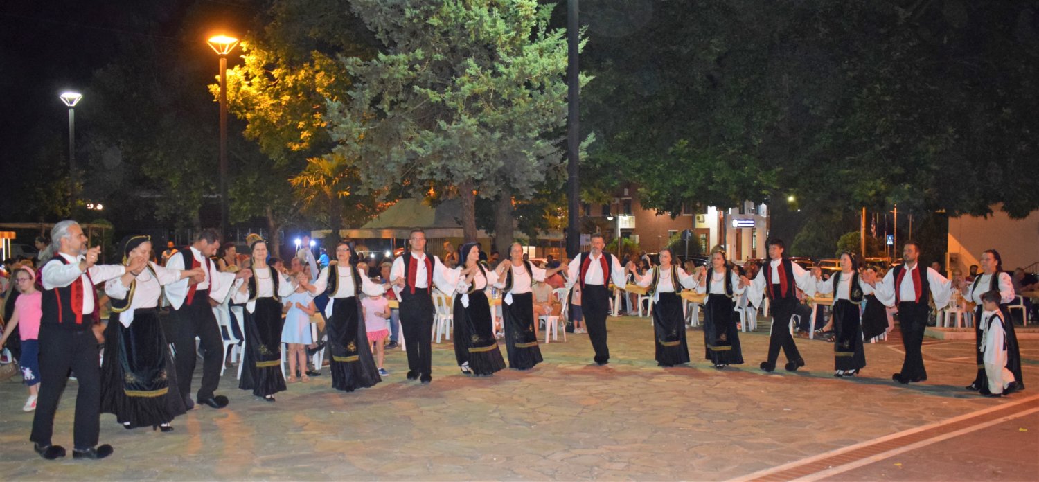 Γιορτάστηκε ο θερισμός στους Αγίους Αναργύρους - larissanet.gr