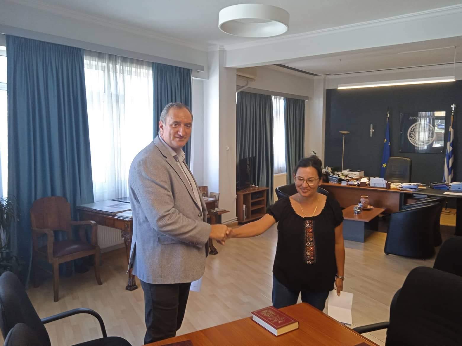 Δ. Τυρνάβου: Ορκίστηκε νέα τοπική σύμβουλος στην Κοινότητα Δένδρων ...