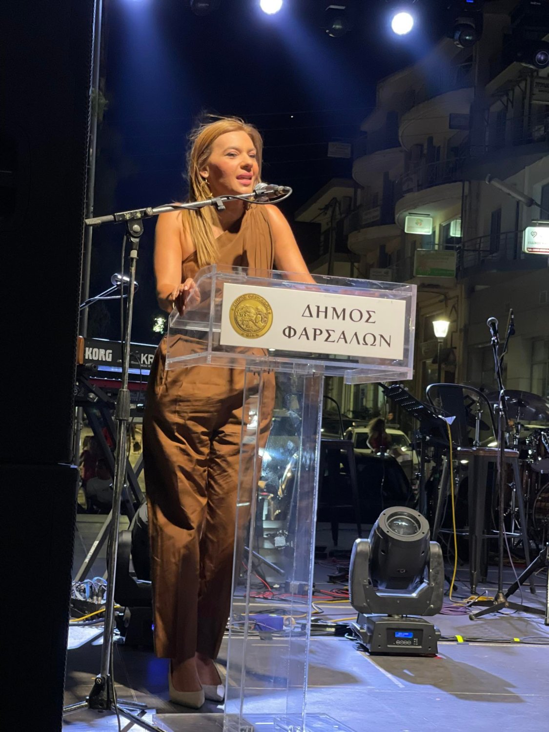 Η Στέλλα Μπίζιου στη 15η Γιορτή Χαλβά Φαρσάλων (φωτ.) - larissanet.gr