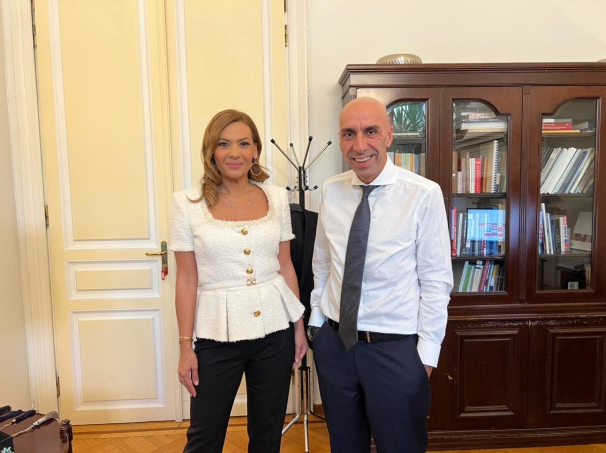 Στο Μαξίμου η Στέλλα Μπίζιου συναντήθηκε με τον υφυπουργό παρά τω ...