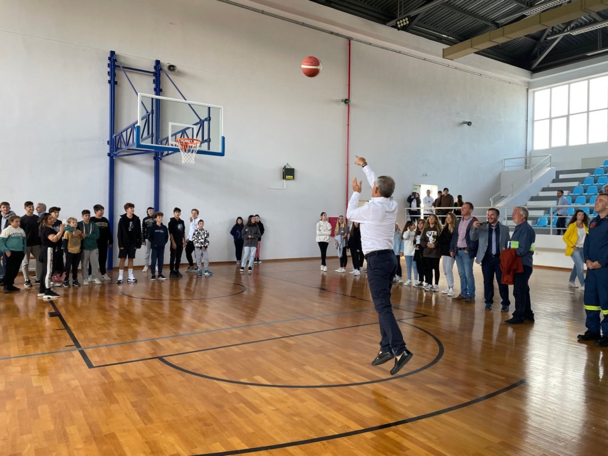 Εγκαινιάστηκε το σύγχρονο Κλειστό Γυμναστήριο Μπάσκετ – Βόλεϊ στην ...