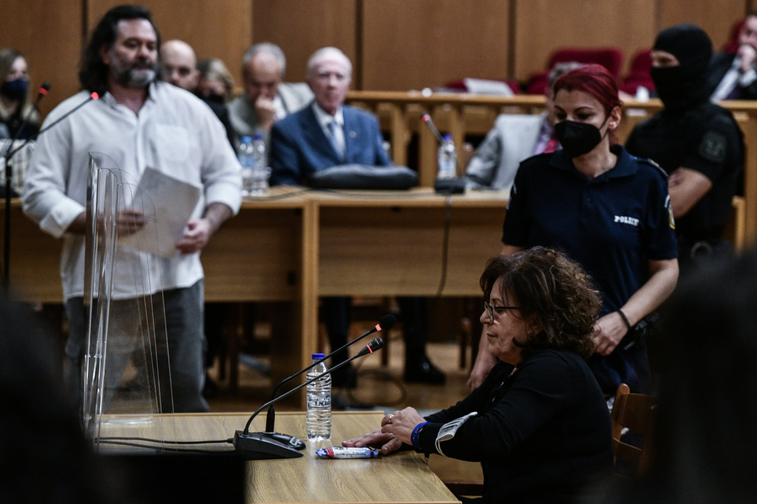 Μάγδα Φύσσα σε Λαγό: Μου κάνει ερωτήσεις ο φονιάς του γιου μου ...