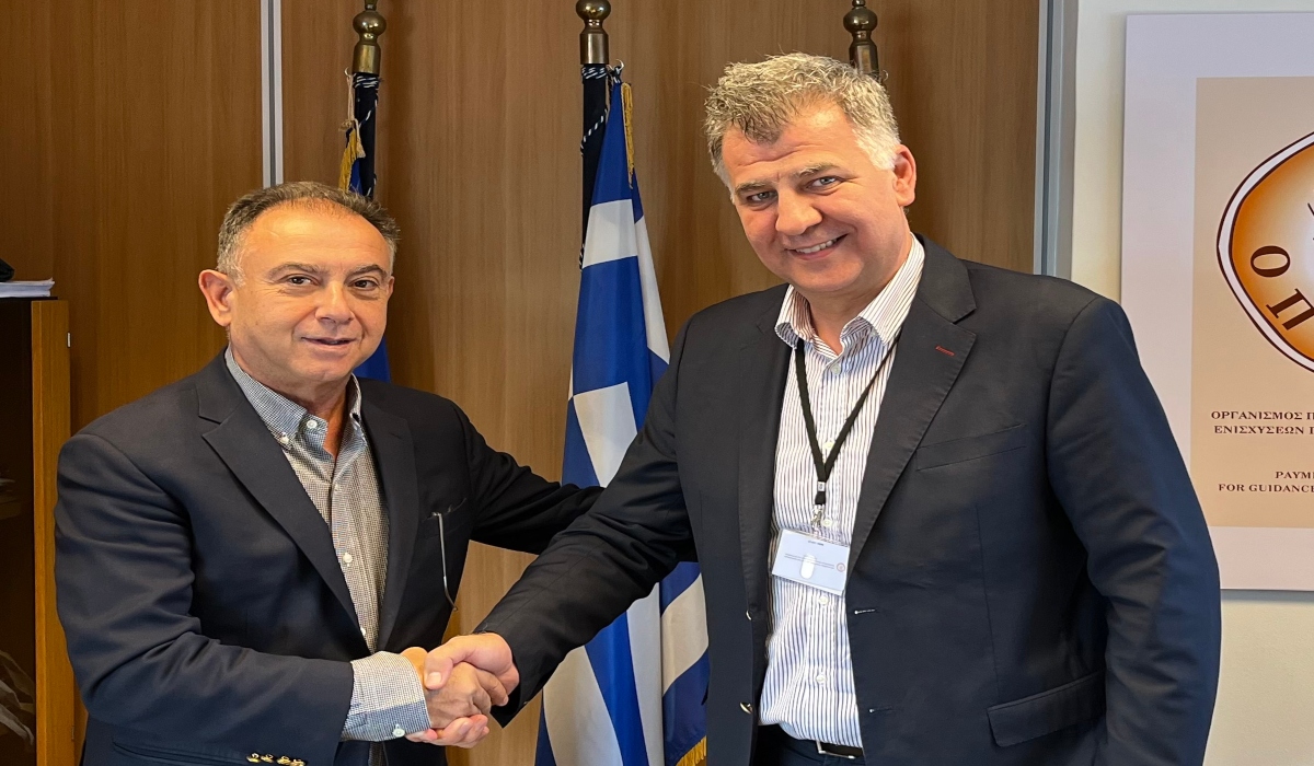 Ο Κέλλας με τον πρόεδρο του ΟΠΕΚΕΠΕ: Πληρώνονται εκκρεμότητες ...