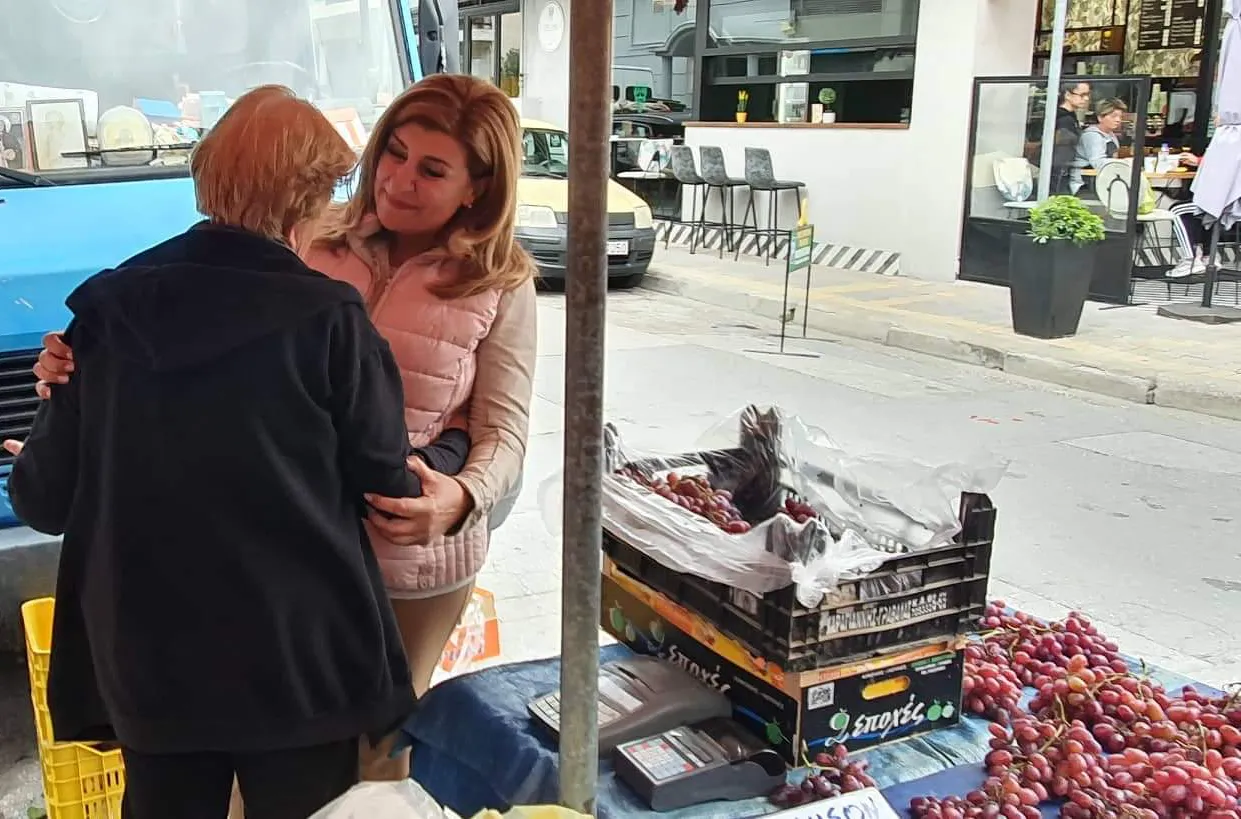 Ευ. Λιακούλη: «Για την άοκνη Αγρότισσα, Μάνα της γης, αδιάκοπος ο ...