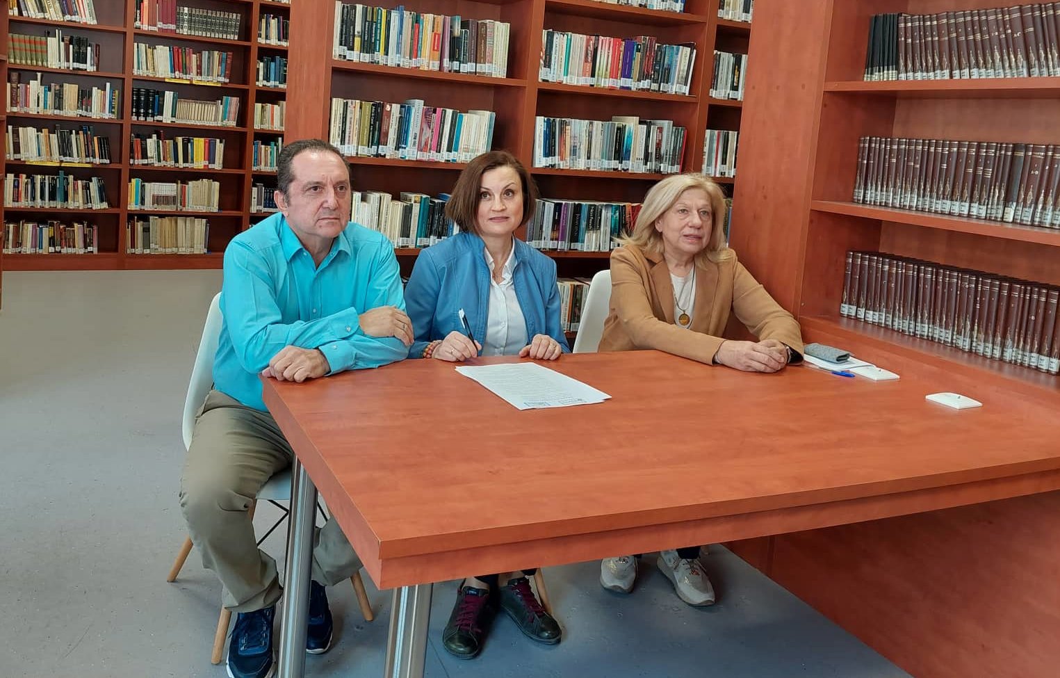 "Σφραγίστηκε" η συνεργασία της Δημόσιας Βιβλιοθήκης Λάρισας με τα ...