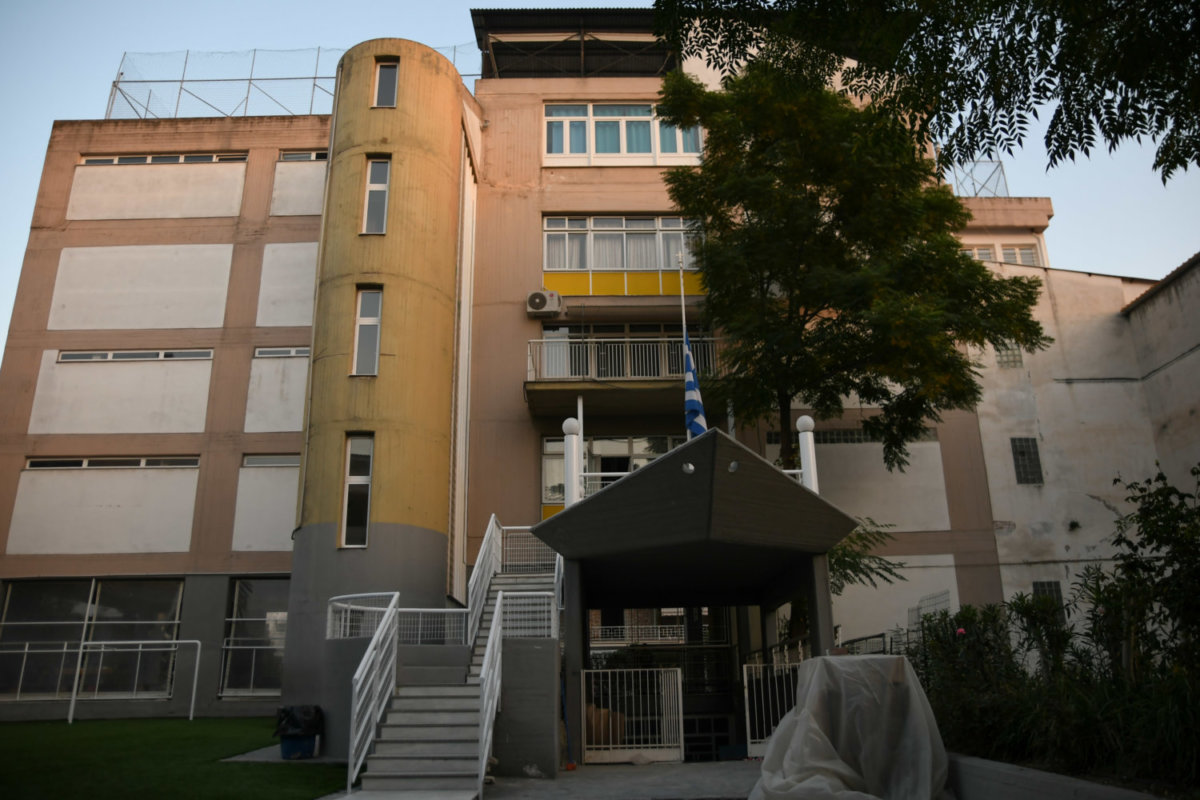 Ανοιχτά μέχρι νεωτέρας τα Εκπαιδευτήρια Μ.Ν Ράπτου - larissanet.gr