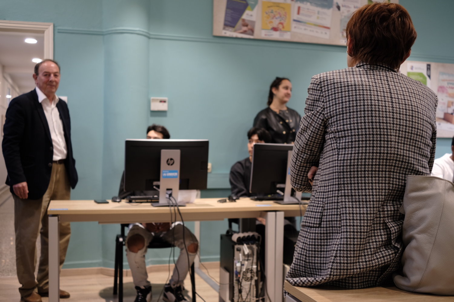 Στη Λάρισα η Αντιπρόσωπος της Ύπατης Αρμοστείας του ΟΗΕ για τους ...