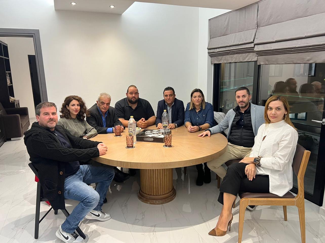 Με τη ΔΗΜ.Τ.Ο. ΝΔ Τυρνάβου συναντήθηκε η Στέλλα Μπίζιου: Οι ΔΗΜ.Τ.Ο ...