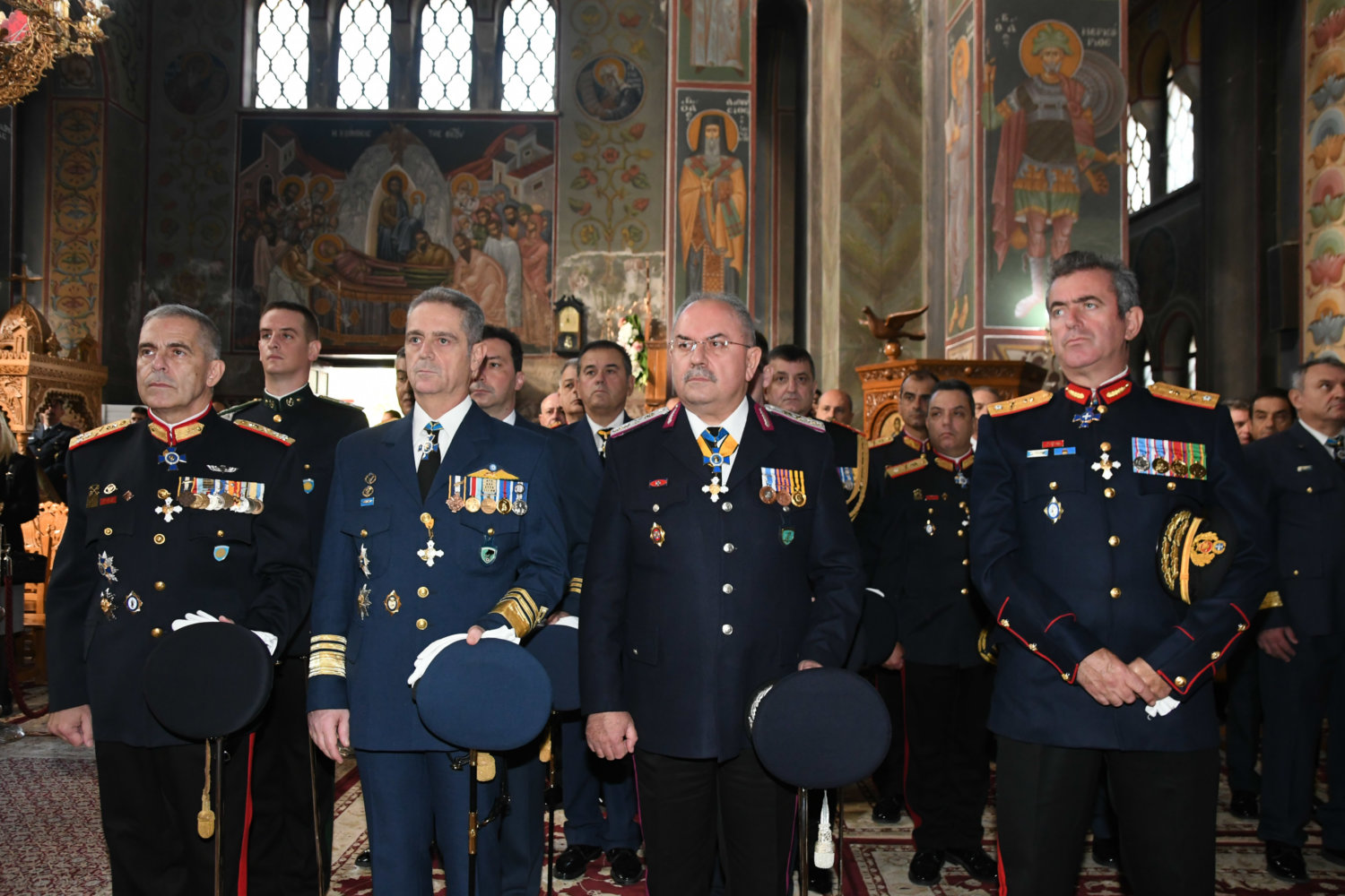 Η Λάρισα τιμά την Ημέρα των Ενόπλων Δυνάμεων - Εικόνες από την ...