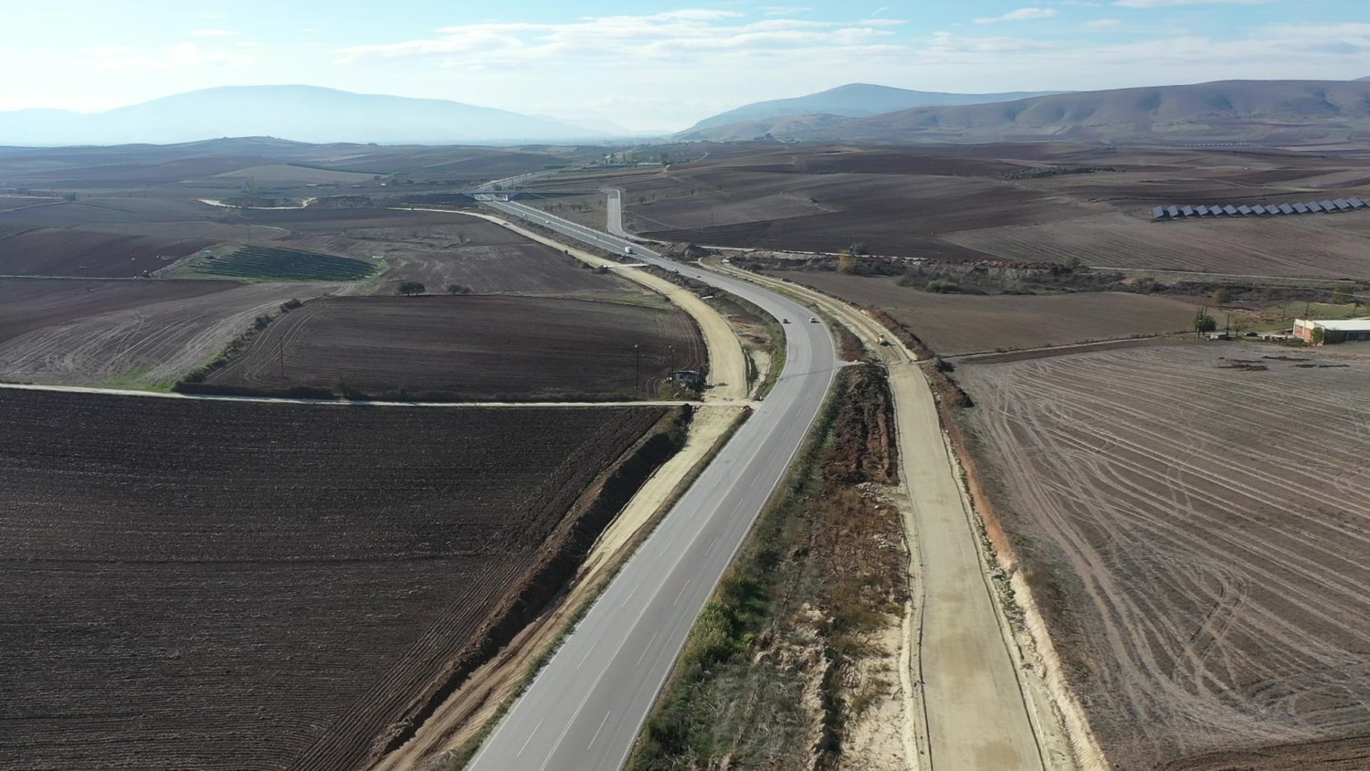 Προχωρούν οι εργασίες στο νέο δρόμο που κατασκευάζει η Περιφέρεια ...