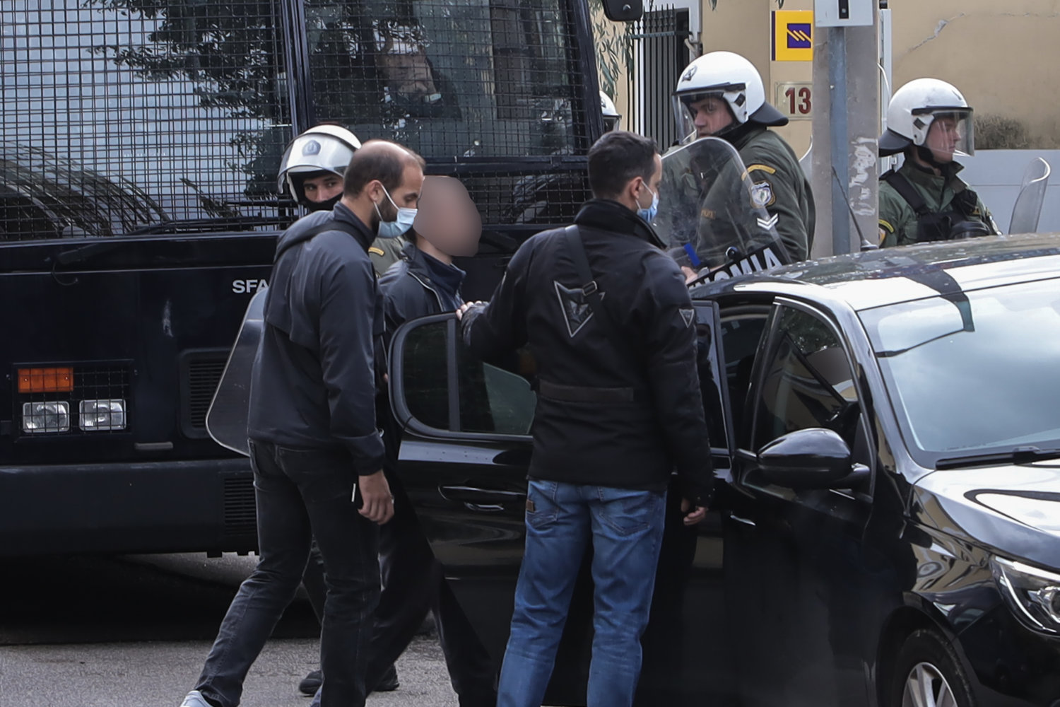 Επίθεση στην Real: Προφυλακιστέος ο 27χρονος – ηγετικό στέλεχος της ...