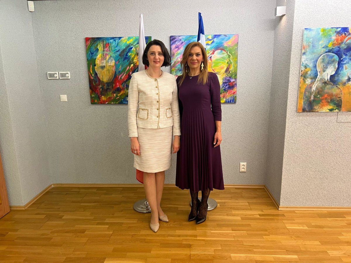Η Στέλλα Μπίζιου με τη νέα Πρέσβη της Δημοκρατίας της Σλοβακίας στην ...
